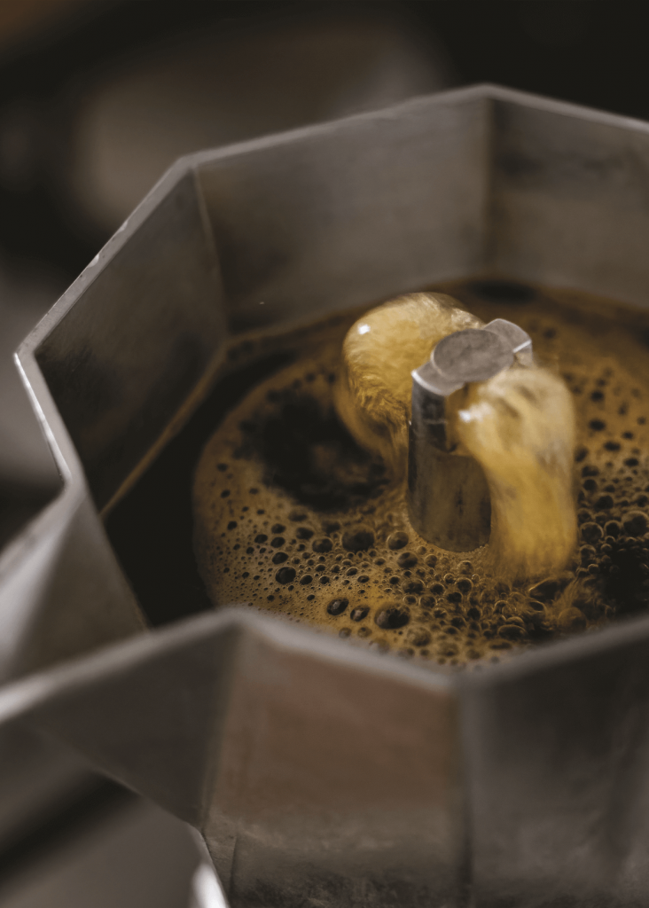 Bialetti Moka Express with Perfetto Classico 250g Ground Coffee Gift ...